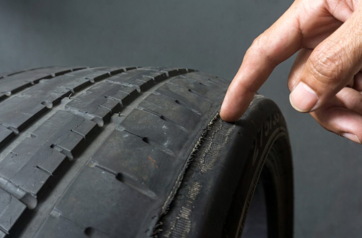 Signs Of Dangerous Tire Wear Patterns | H&I Automotive